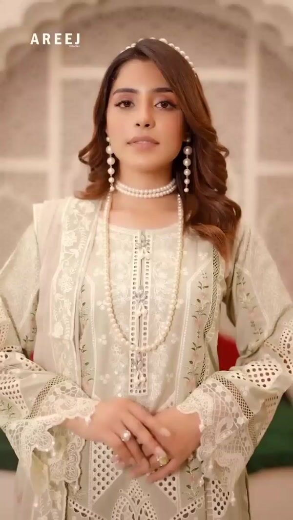 Lawn cotton Kurta Set in Ivory by Areej Collection - VVV3867 | Laam.pk