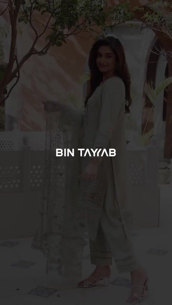 Organza Kurta Set in Grey by Bin Tayyab - HZK4535 | Laam.pk