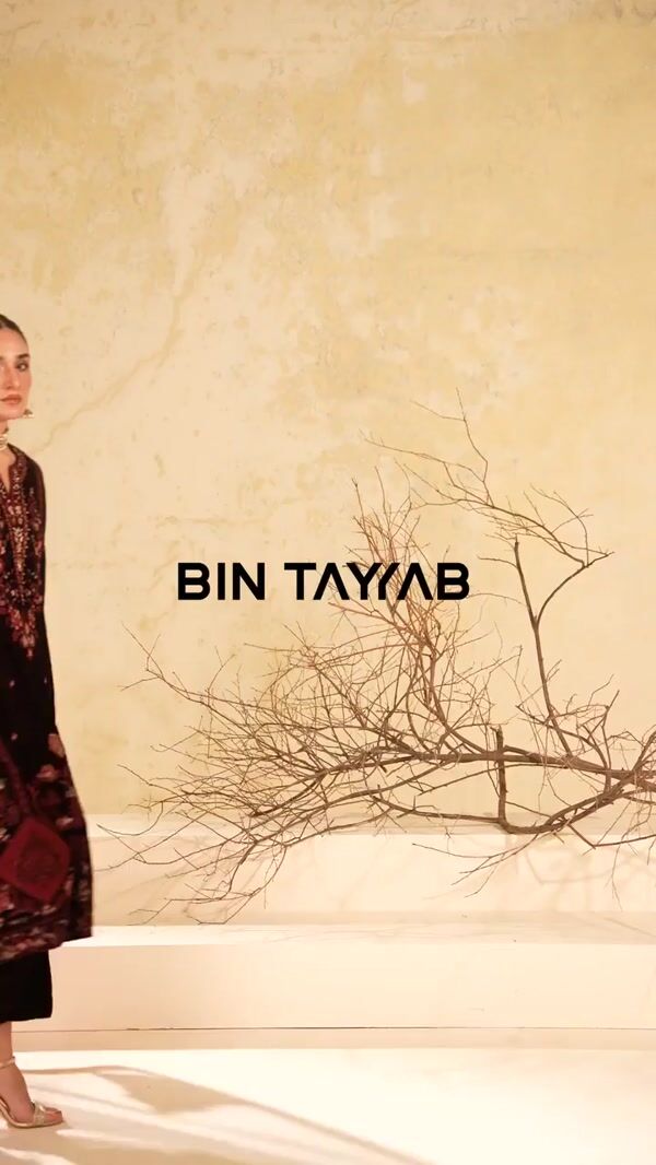 Velvet Kurta Set in Purple by Bin Tayyab - CCV4657 | Laam.pk