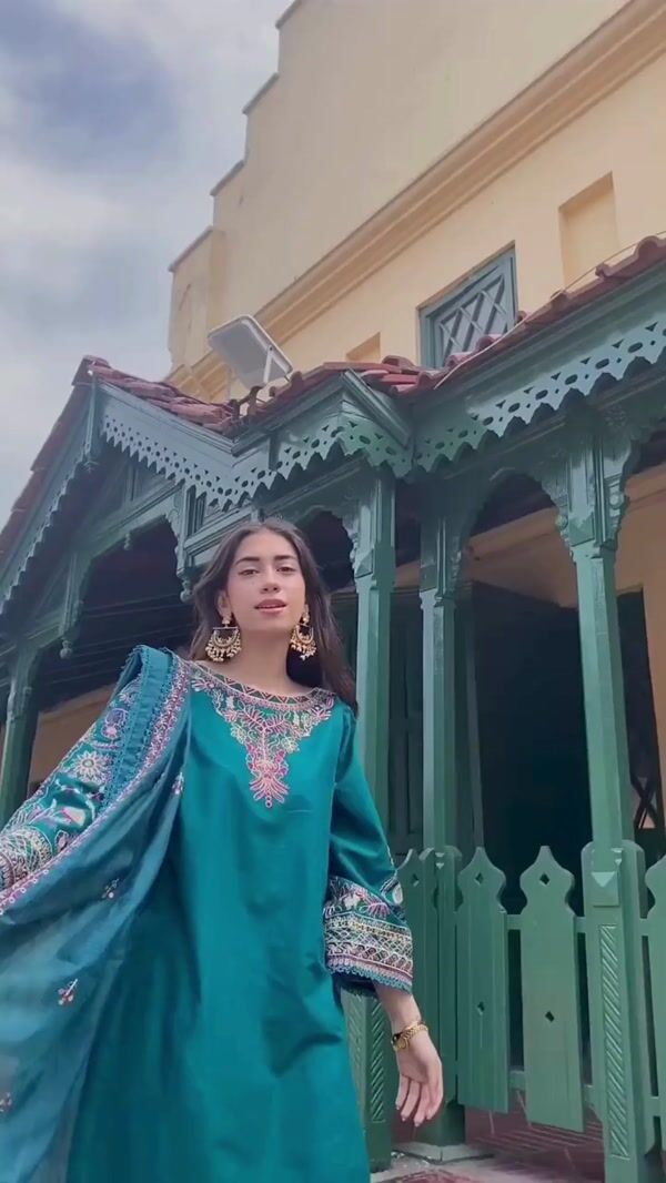 Lawn Kurta Set in Sea green by Arsh Apparel - THP9836 | Laam.pk