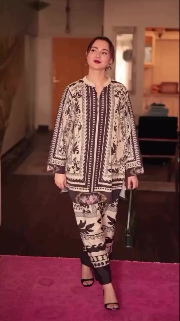 Pk charmuse silk Co Ord Sets in Multi by Momin Online - NKC4153 | Laam.pk