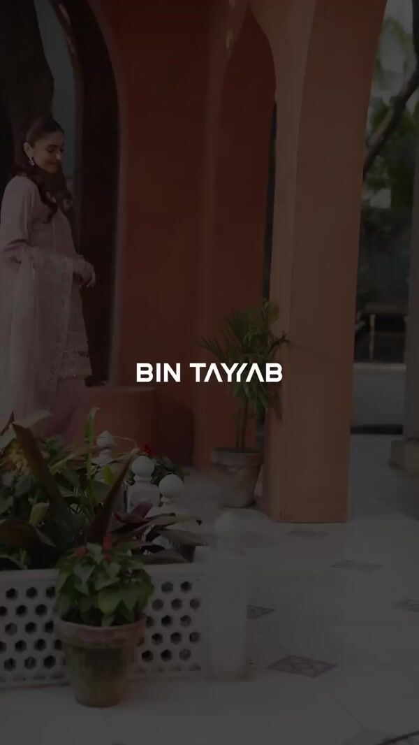 Organza Kurta Set in Pastel pink by Bin Tayyab - OBU1036 | Laam.pk