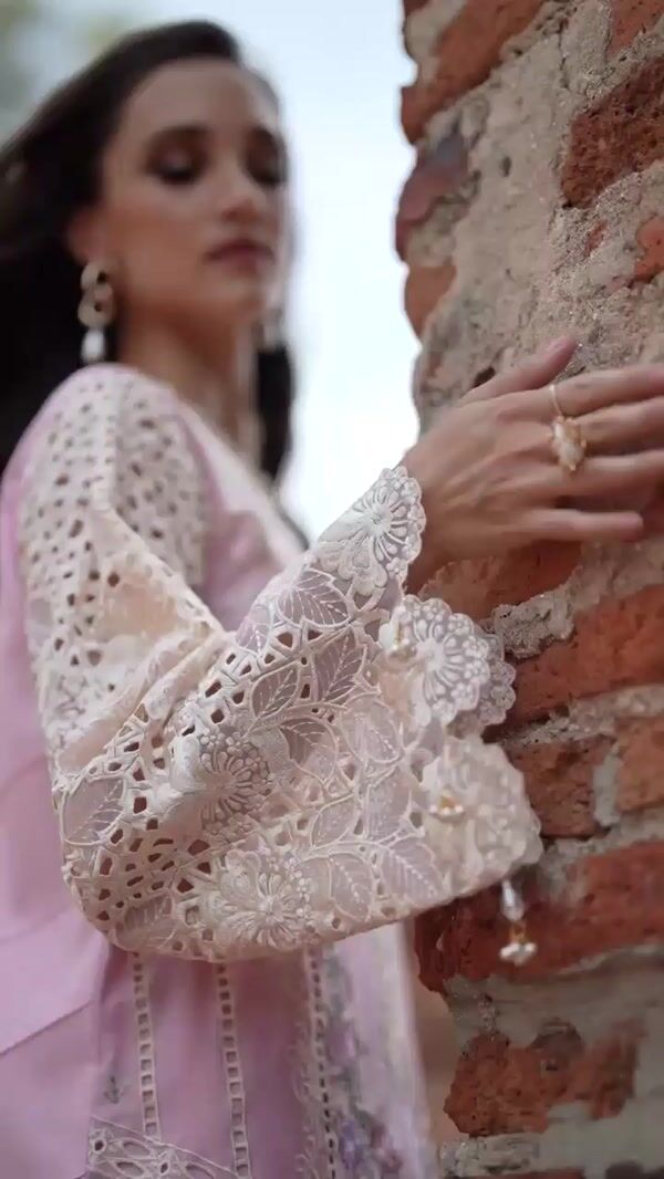 Lawn Kurta Set in Pink by Gulmina - HXS7690 | Laam.pk